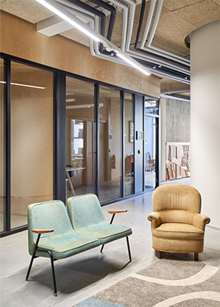 TRAKK, THE ENERGETIC CREATIVE HUB - The interior design of a coworking ...